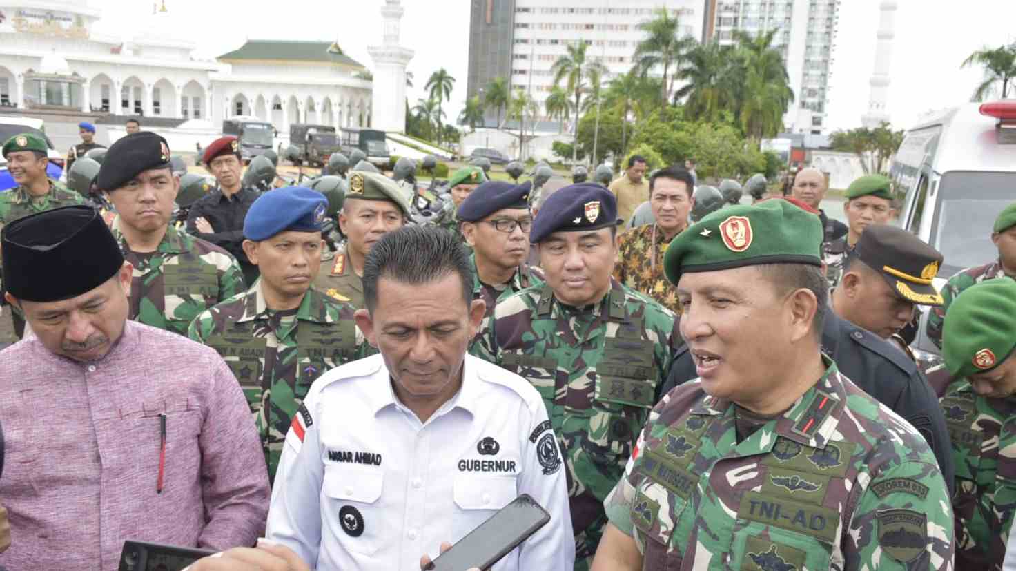 Wujudkan Pemilu Damai, Laksma TNI Tjatur Soniarto Pimpin Pasukan Pengamanan Pemilu 2024 ...