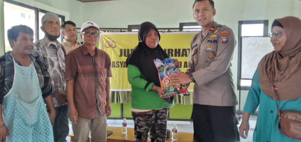 Polsek Batu Ampar Silahturahmi Bersama Warga Tanjung Pantun - MataKepri || Portal Berita Untuk Anda