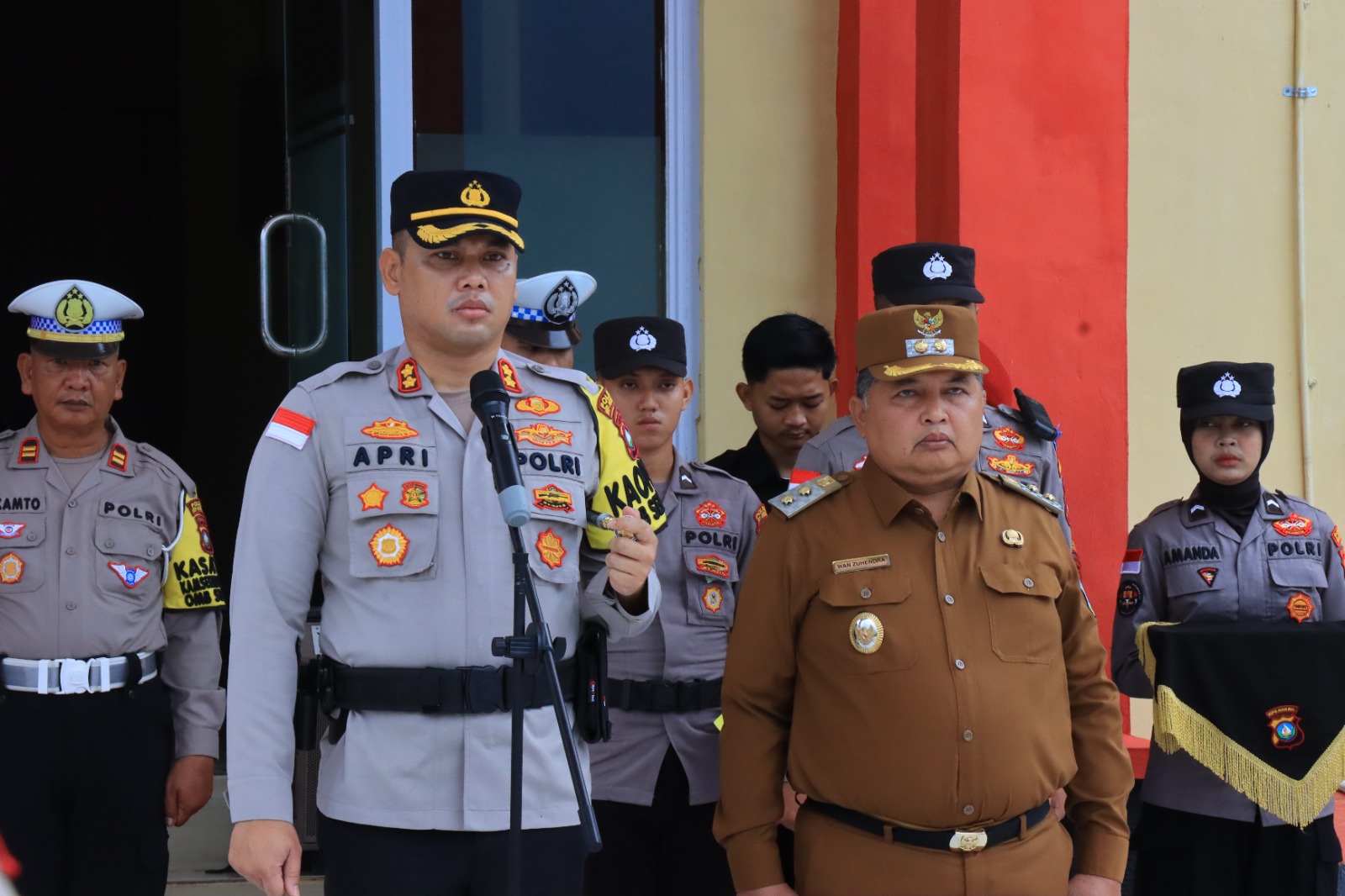Kapolres Anambas Pimpin Apel Gelar Pasukan Operasi Keselamatan Seligi 2024 - MataKepri || Portal ...